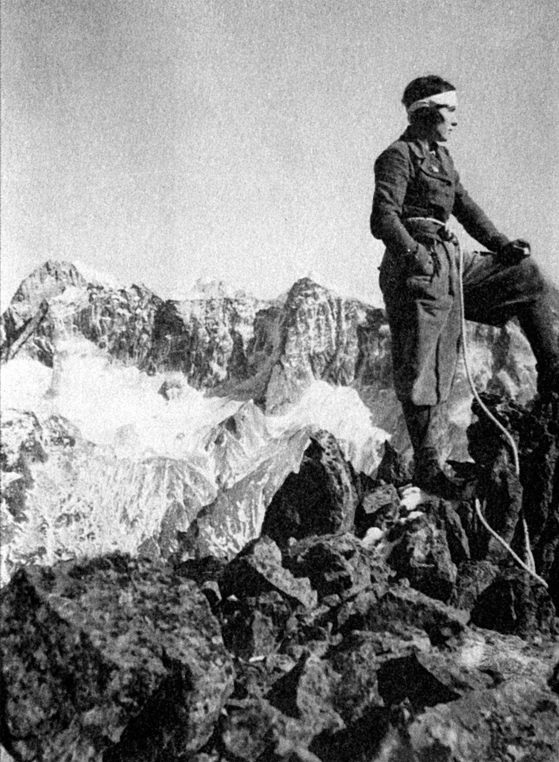 Storie di donne e di montagna: Mary Varale – CLUB ALPINO ITALIANO – Sez ...